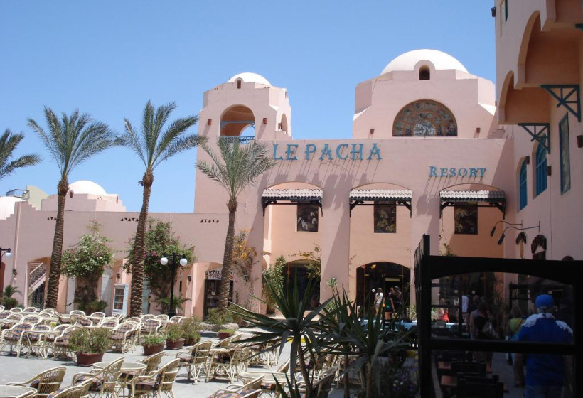 Aladdin Beach Resort Hurghada **** - Külföldi utazások | IBUSZ